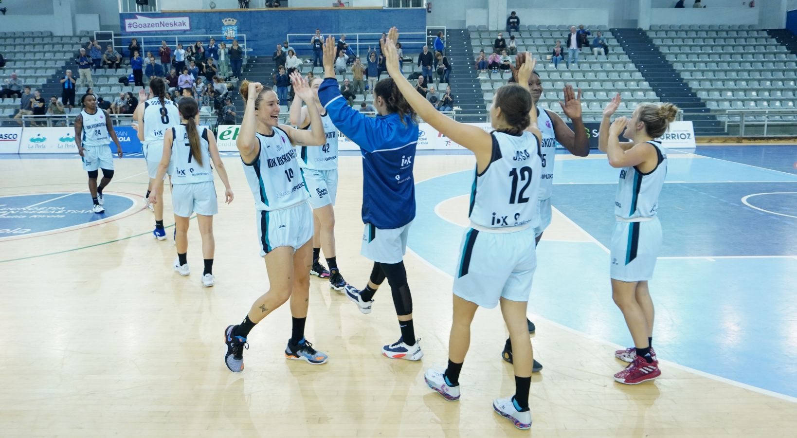Fotos: El IDK Euskotren logra su primera victoria en la Eurocup | El ...
