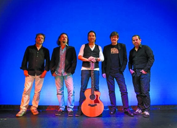 El grupo Los Secretos repasará sus éxitos en el concierto de esta noche ...